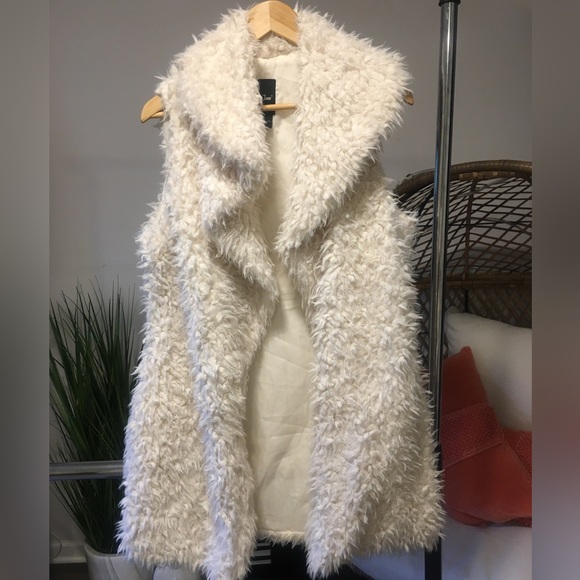 Me Jane | Jackets & Coats | Me Jane Vest | Poshmark
